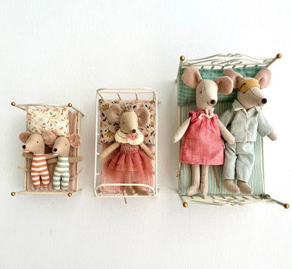 A super helpful guide to starting your Maileg collection – Peppa Penny