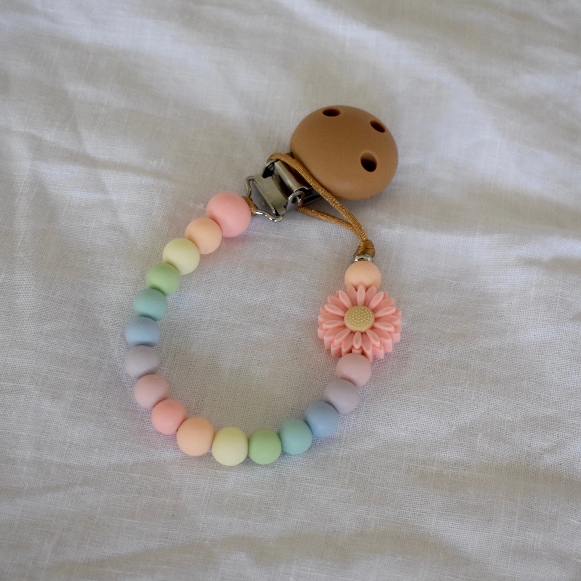 Daisy Dummy Clip - Rainbow - Bella Zailea